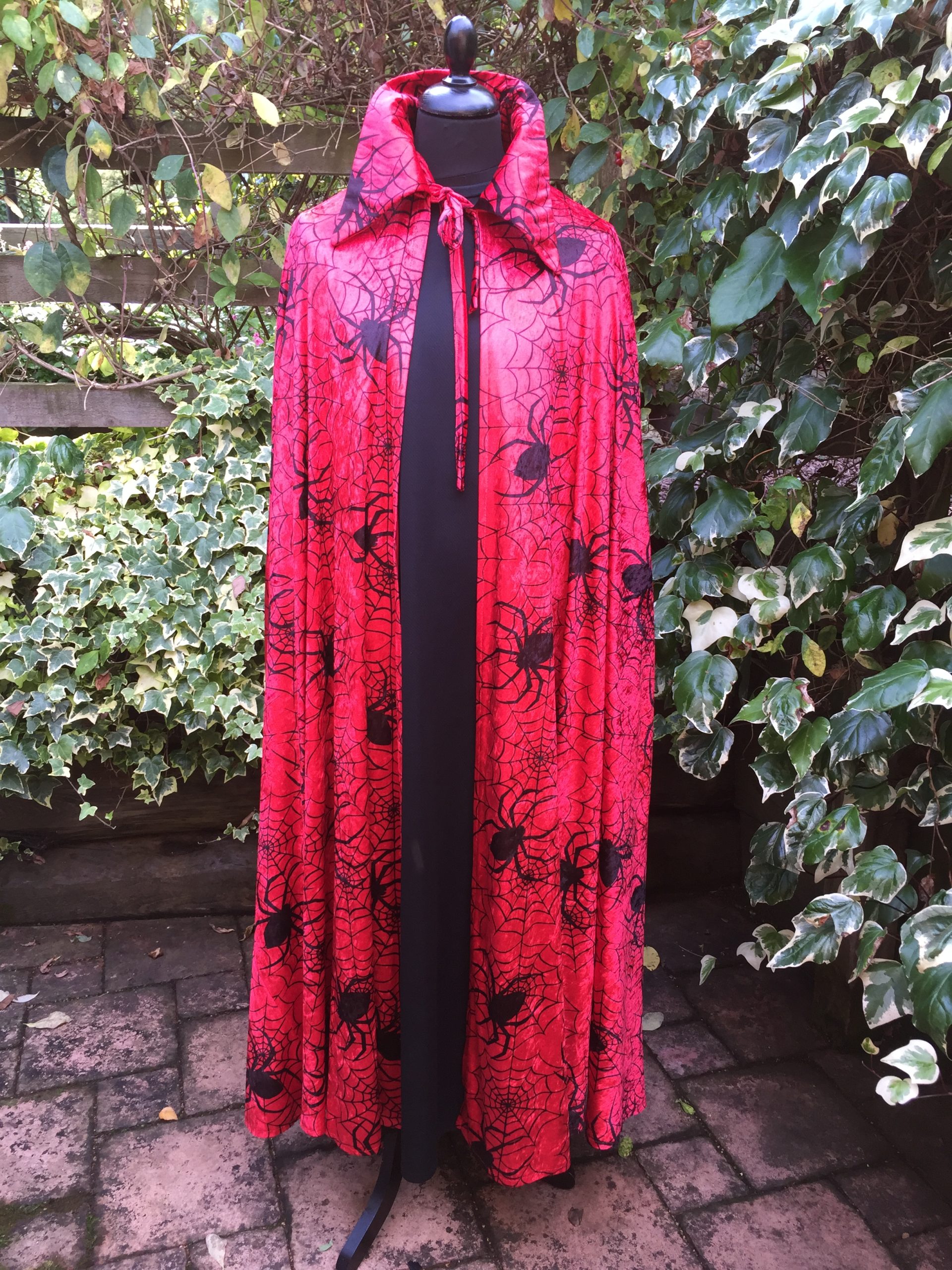Masquerade Unisex Red & Black Velvet Spider Web Cape. Halloween Capes ...