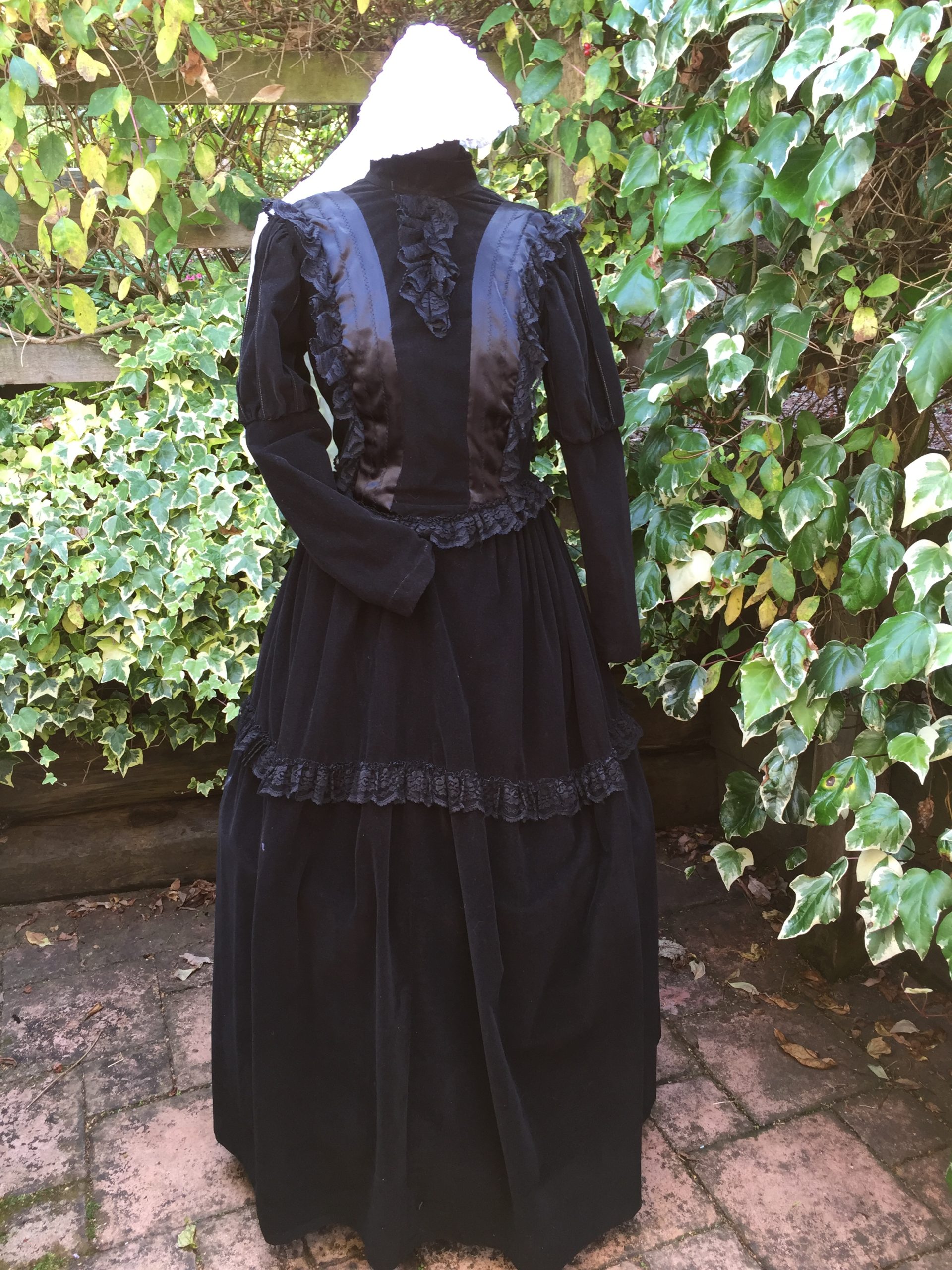 Masquerade Ladies Black Queen Victoria Costume For Hire. Victorian ...