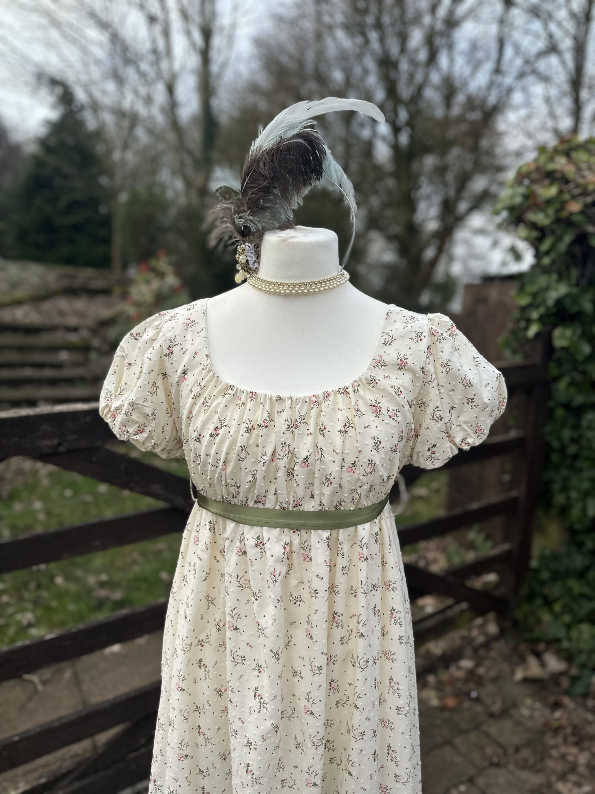 Masquerade Ladies Cream Ditsy Floral Regency Dress - Masquerade